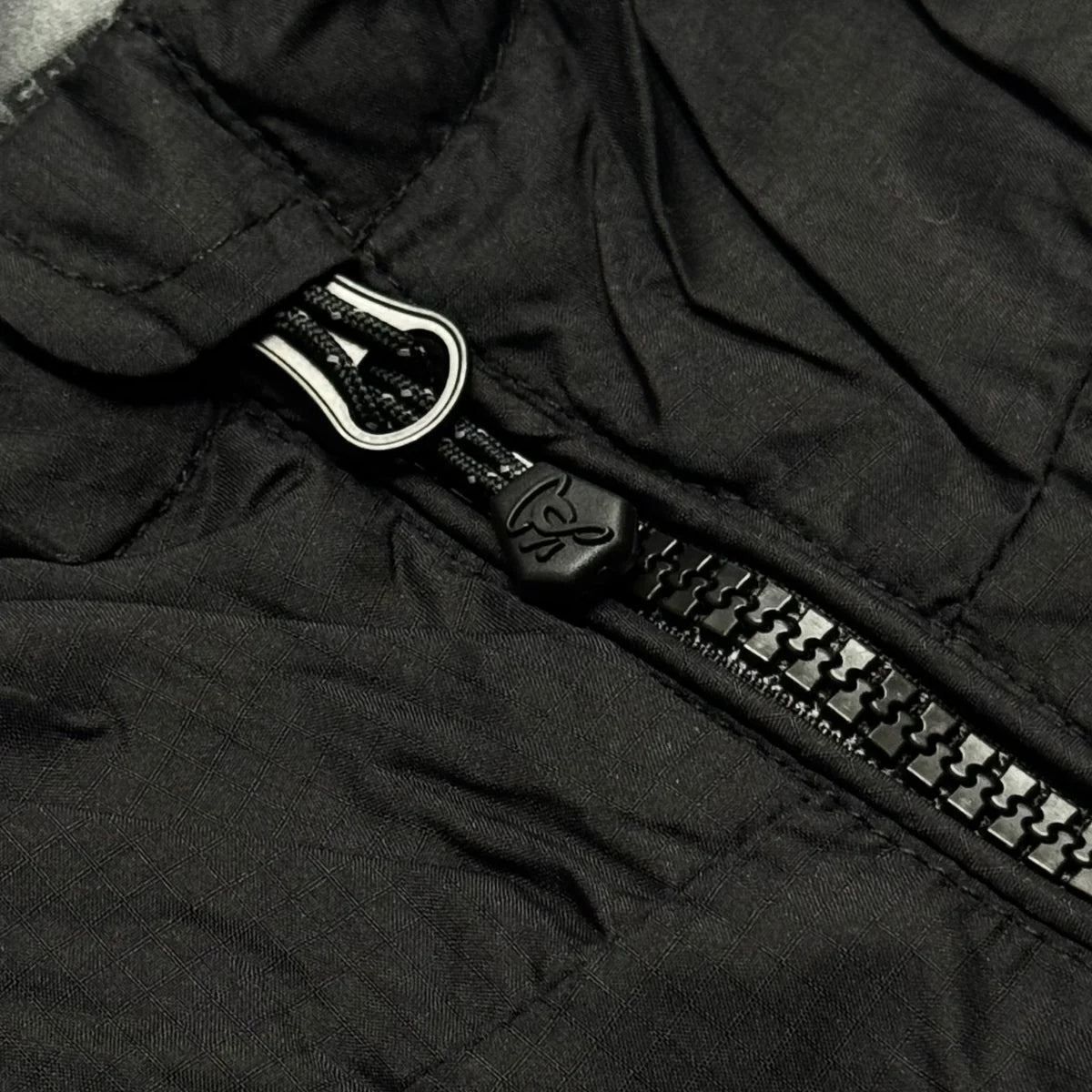 Syna World Logo Jacket - Black | IceKickz